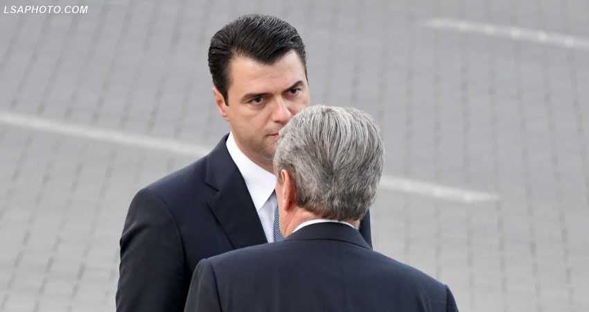 Agron Duka, Mediu dhe Shehi i japin goditjen e fortë Berishës dhe ...