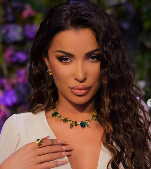 “Jam single!”, moderatorja Roza Lati befason me deklaratën e saj: E ...