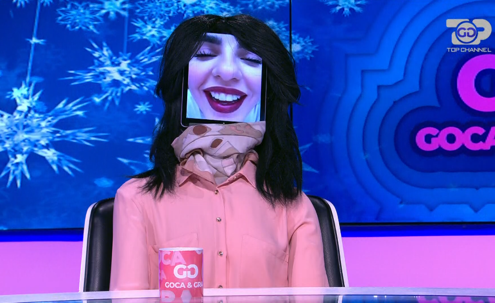 E pazakontë/ Armina Mevlani në pushime me fëmijët e Shkëlzenit, ja si ...