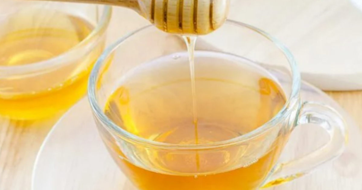 Mjaltë me ujë të ngrohtë për mëngjes, nuk do t’i besoni përfitimet ...