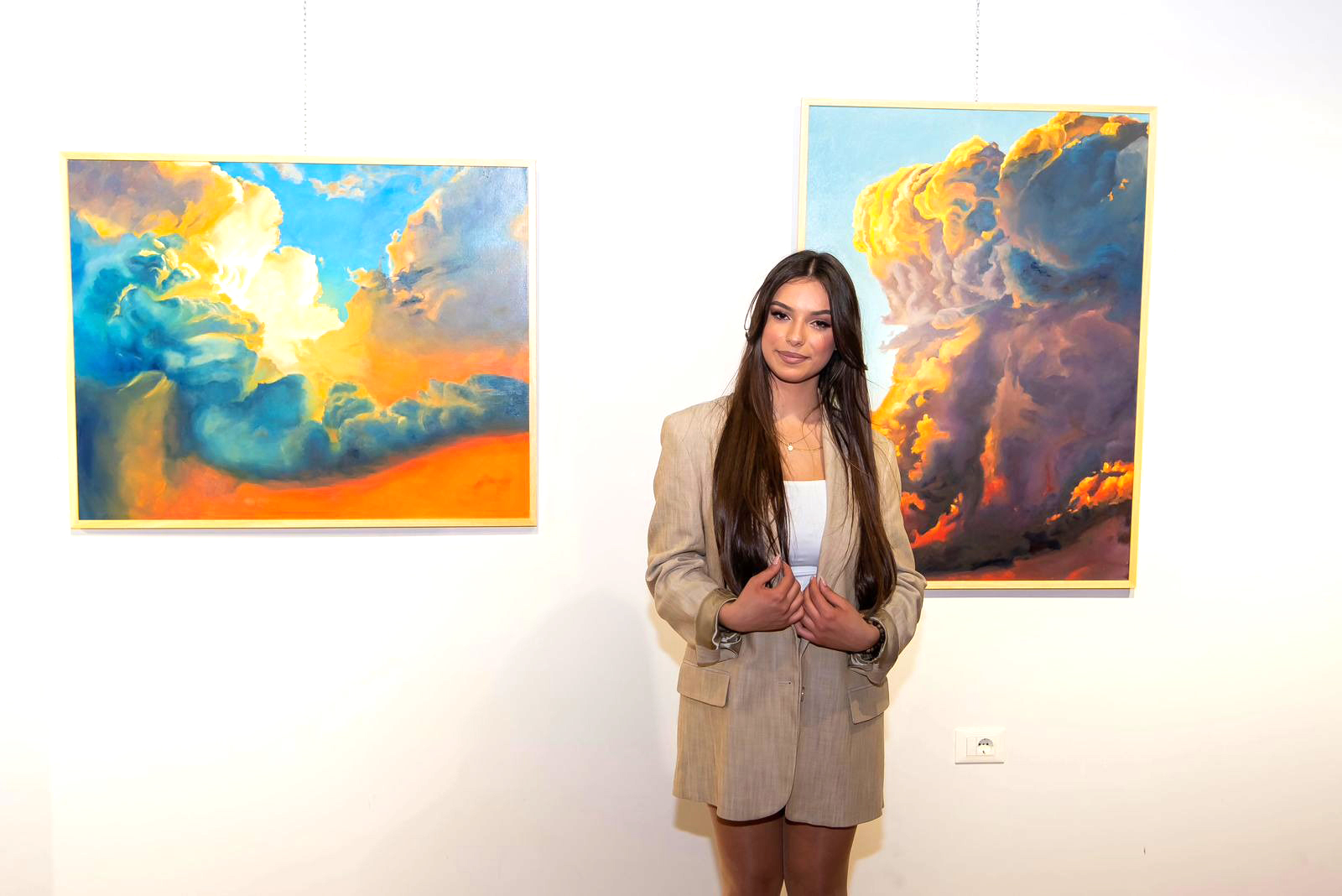 “Pa stacion” në tablo pikture, Aejda Durishti: Retë i kam parë si ...