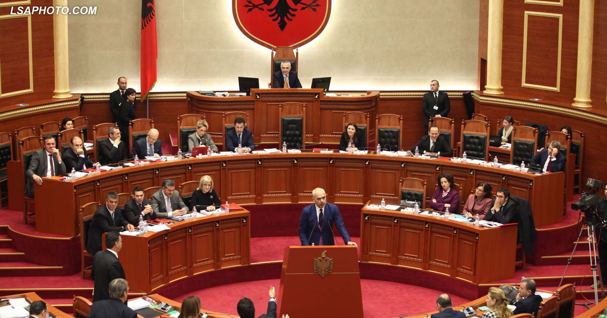 Listë e zezë britanike? “Do hapen dosjet që nga viti 1992”, paralajmërimi i fortë i deputetit ...