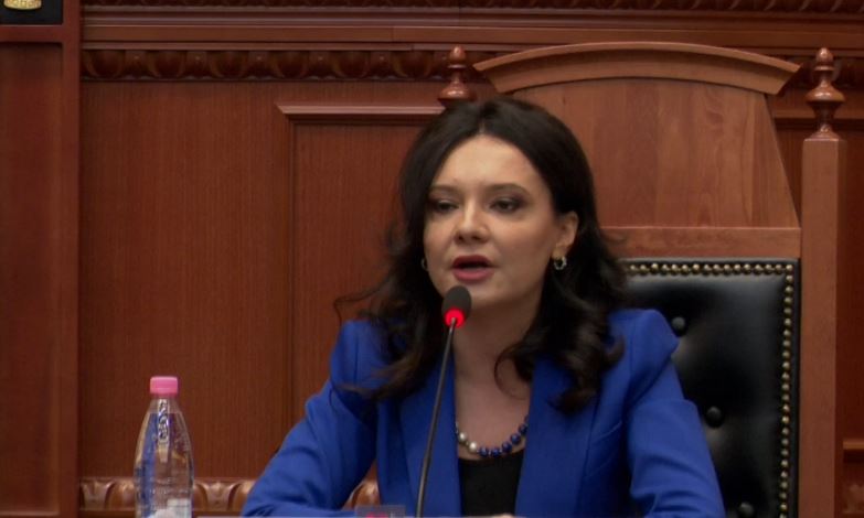 “Si gozhdë Nastradini”/ Ministrja Spiropali zbulon ku e ka zanafillën ...