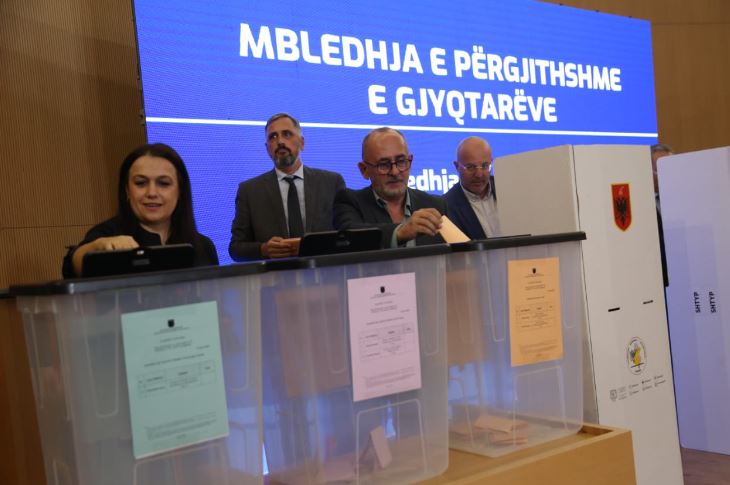 Zgjidhen tre anëtarët e rinj të KLGJ, ja sa vota pro morën - Sot News ...