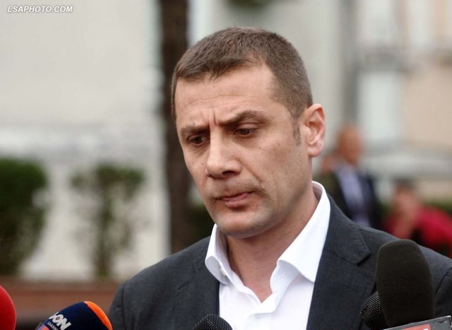 Përleshje midis bosëve të partisë së krimit, ish-deputeti Mark Frroku ...