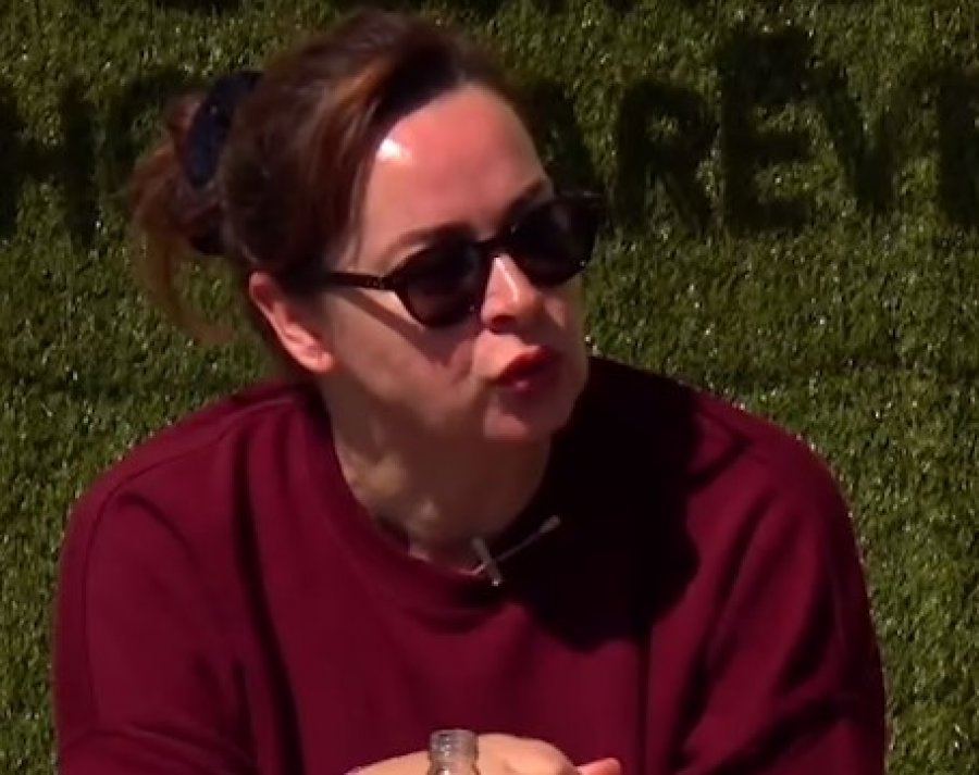 'Është vetja'/ Julia e prerë, flet për Eglën: Nuk po bën lojë! - Sot ...