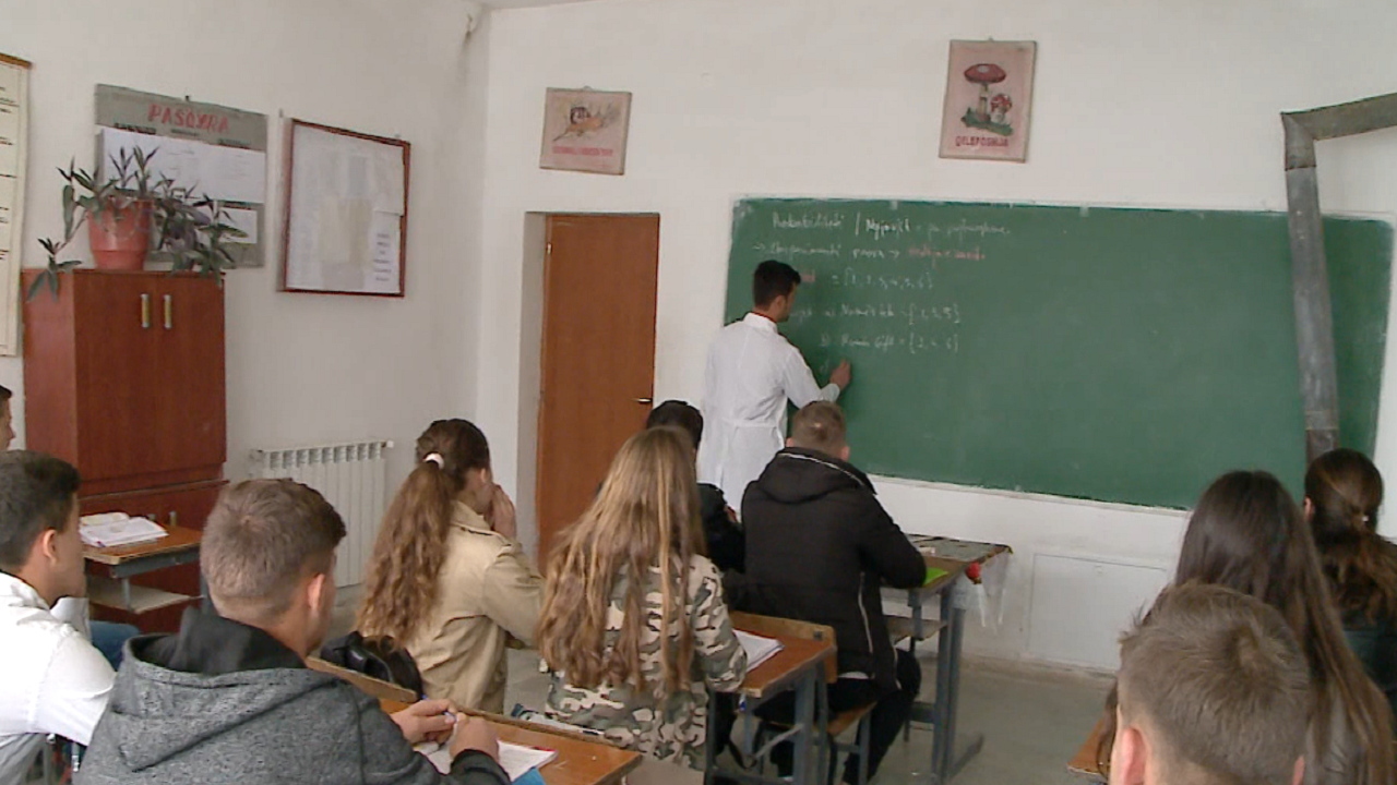Pas Kukësit e Dibrës, mungesa e burimeve njerëzore në arsim ndjehet ...