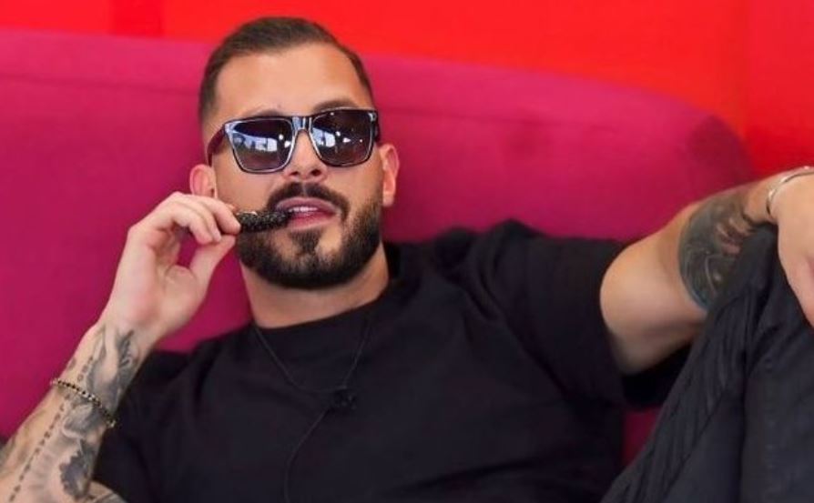 Romeo Veshaj rrëfen për herë të parë momentin më të bukur që ka ...