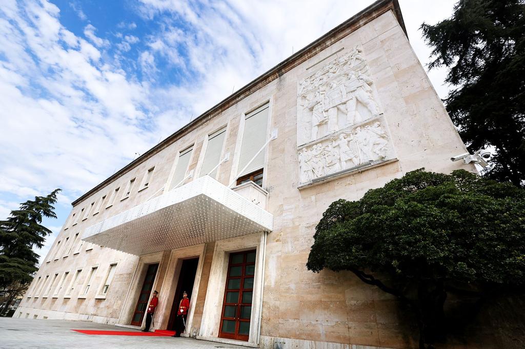 Qeveria hedh për konsultim pr/ligji “Për inspektimin”, prioritet ...