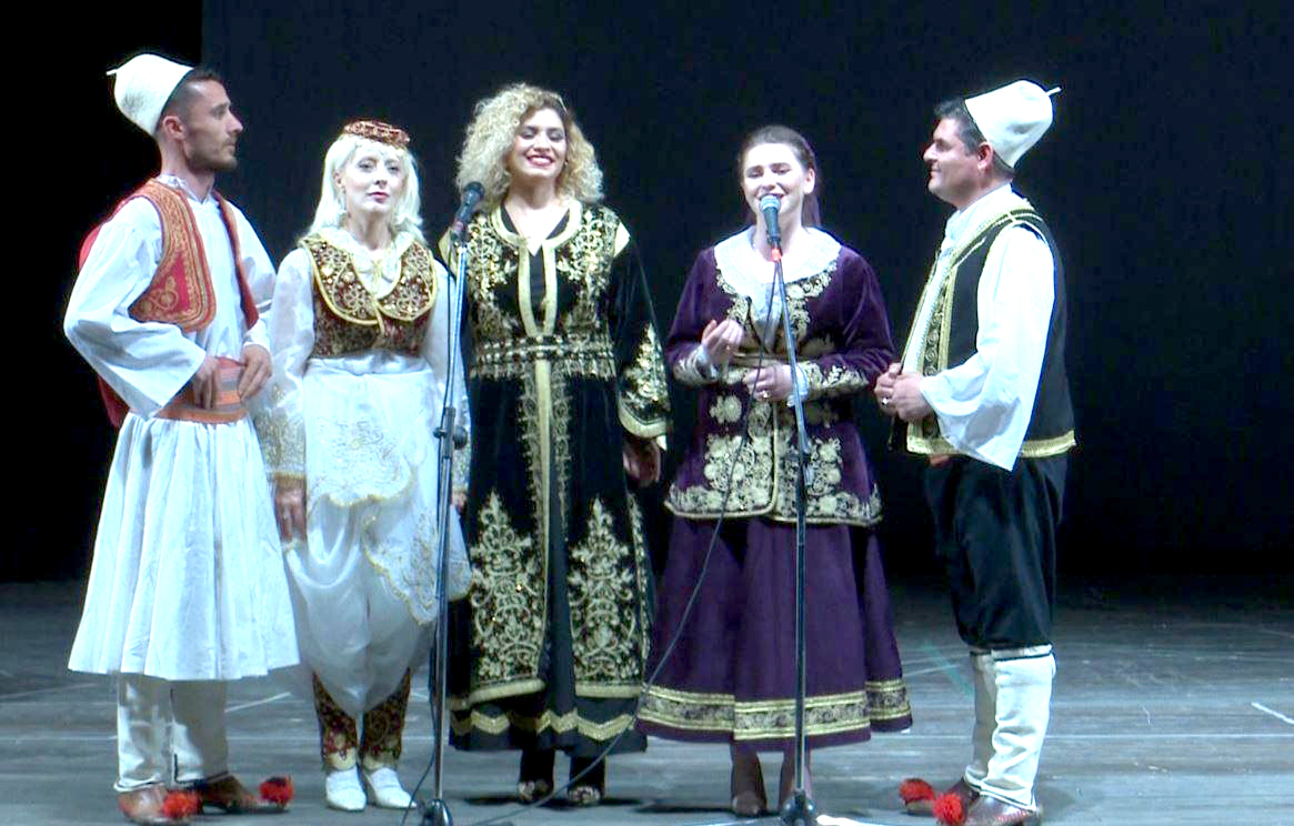 “Folk on tour” për të sjellë një pjesë nga krijimtaria e folklorit tonë ...