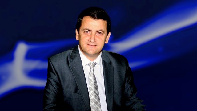 Pse kandidoni për një person që ka blerë vota kundër jush? Ja si ...