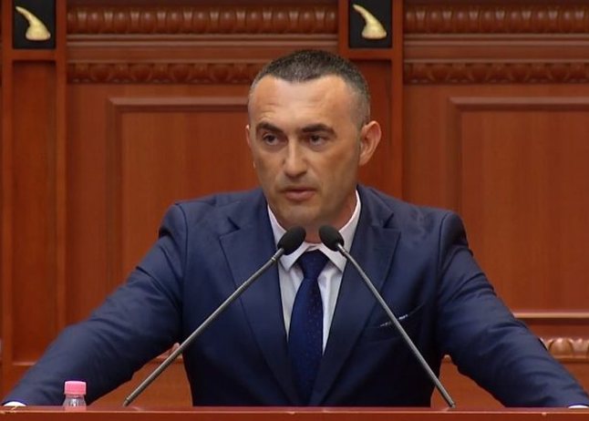 "Ka thyer pandëshkueshmërinë", socialistët prezantojnë Projektrezolutën ...