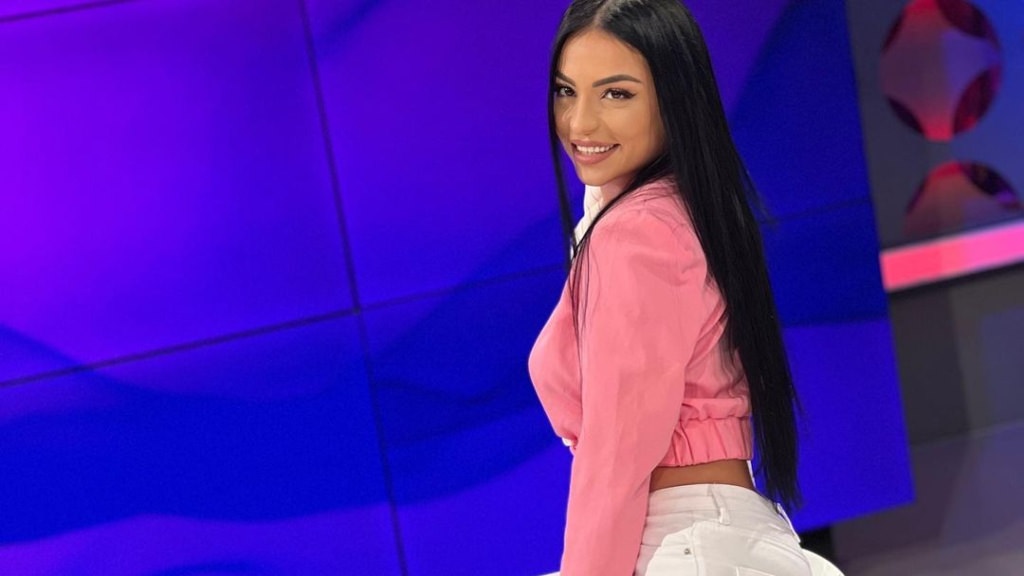 “Si e ke njohur partnerin?”/ Mikela Pupa flet pa 'dorashka', shuan ...