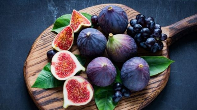 A lejohet diabetikët të hanë rrush dhe fiq? Ja çfarë thonë ekspertët ...