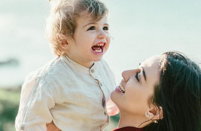 “Nuk do bëjmë festë”/ I biri feston sot ditëlindjen, urimi i veçantë i ...