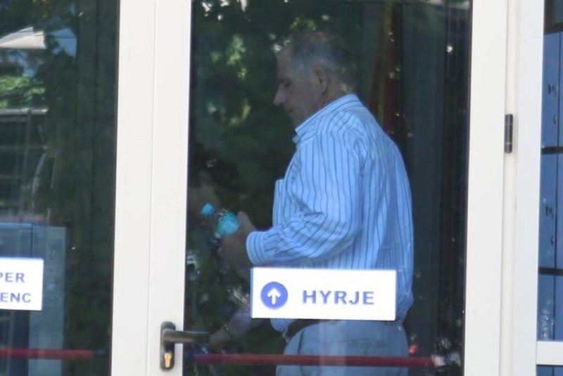 21 janari: A e ka dorëzuar Ndrea Prendi, Sali Berishën te prokurorët e ...