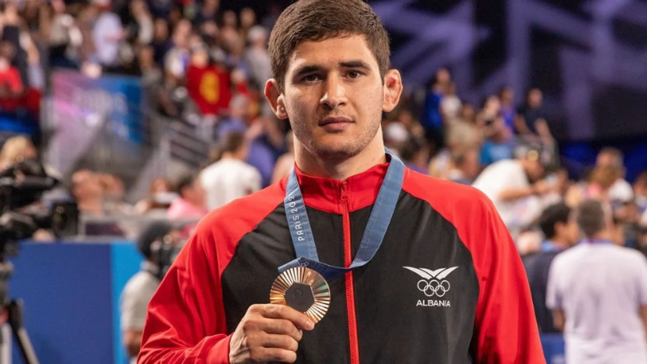 Shkroi emrin e Shqipërisë në historinë e Lojërave Olimpike, kush është ...