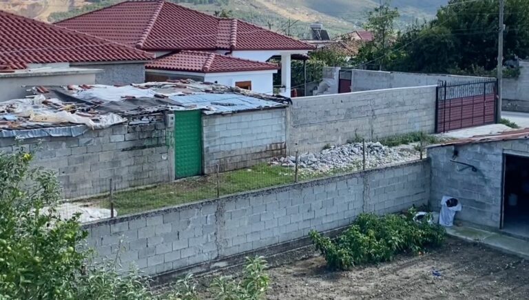 Shpërthimet në gurore dëmtojnë banesat në fshatin Pashalli, e pëson keq ...