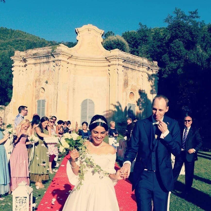 'Kaq shumë vite'/ Anjeza Shahini feston përvjetorin e martesës ...