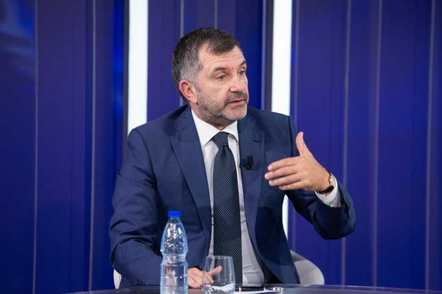 A është Vis Martinaj viktimë e konflikteve me Ramën? Ja si përgjigjet ...