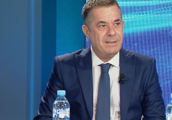 Arrestimi i Metës/ "Duket sikur gjithçka ka ndodhur por jemi në pritje ...