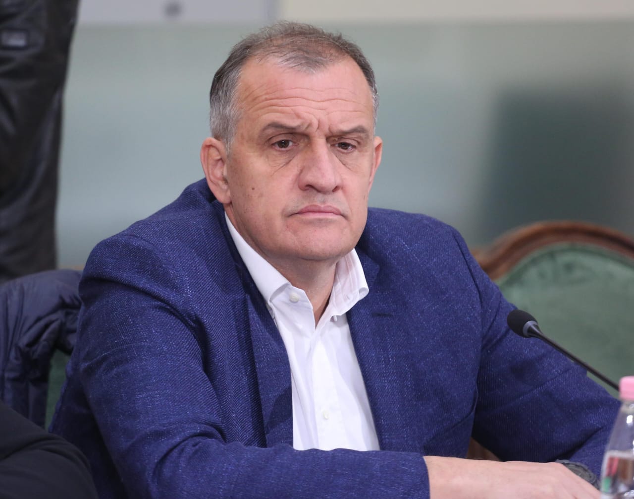 "Opozita dhe mazhoranca luajtën me ligjin”, avokati i njohur zbulon ...