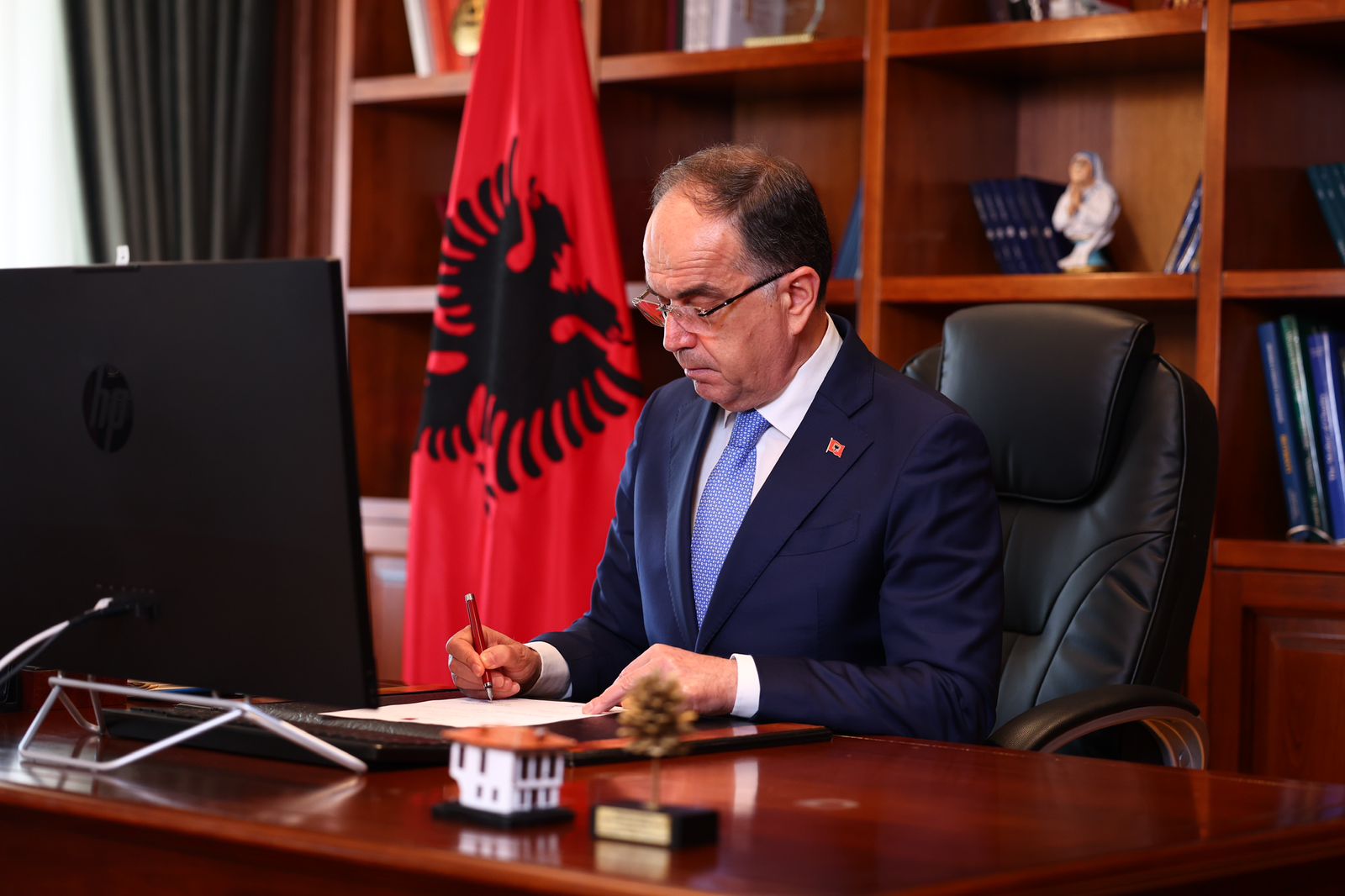 KRIIK thirrja urgjente për Presidentin: Shpall datën e zgjedhjeve të ...