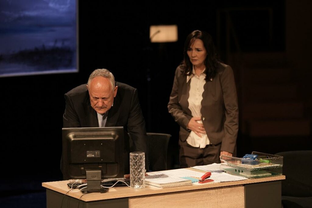 Violeta Trebicka: Në problematikat, idetë dhe mesazhet që përcjell ...