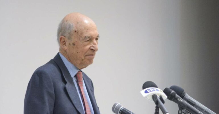 Ndarja nga jeta e ish-kryeministrit Kostas Simitis, Greqia shpall katër ...