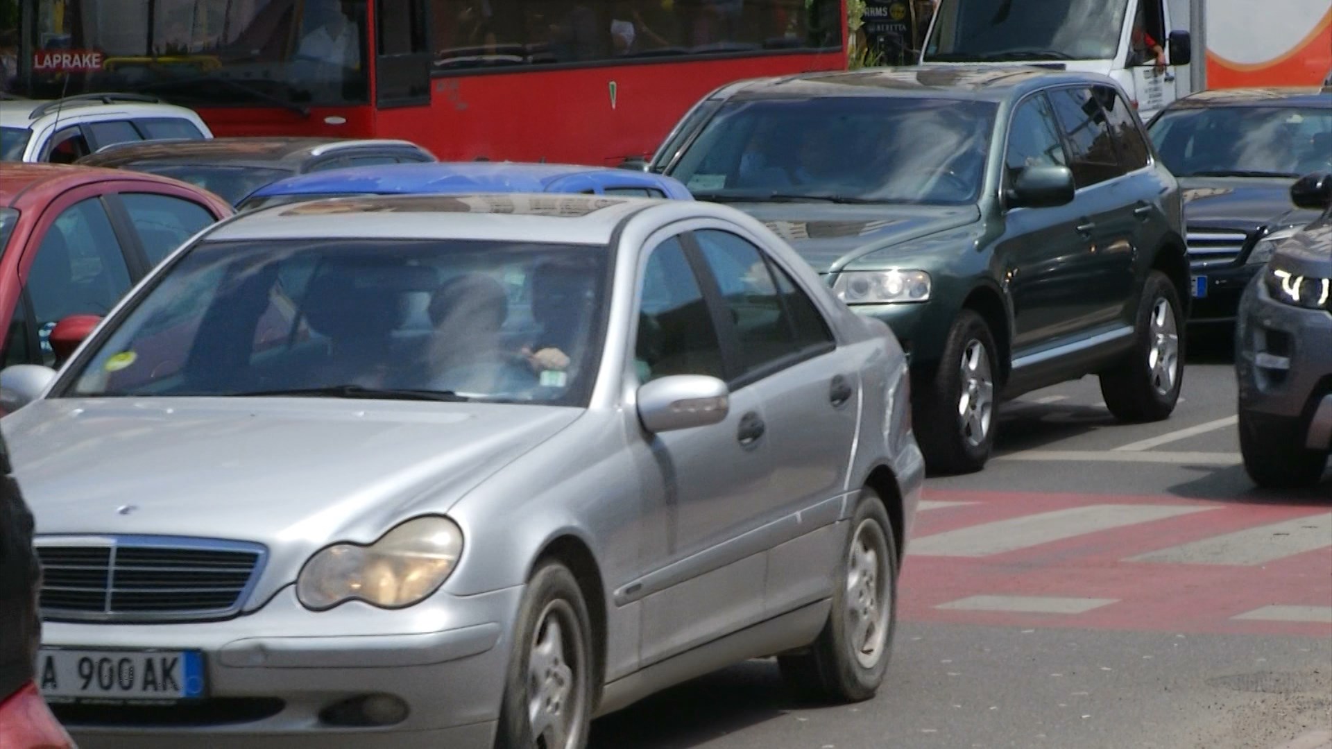 Formula e targave tek-çift, Shoqata e Transportuesve: Duhet rishikuar ...