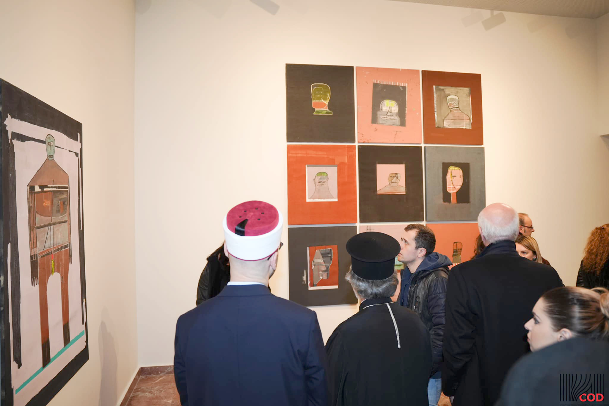 “Tejdukshmëri ekzistenciale” me 31 vepra artistike, që eksploron ...