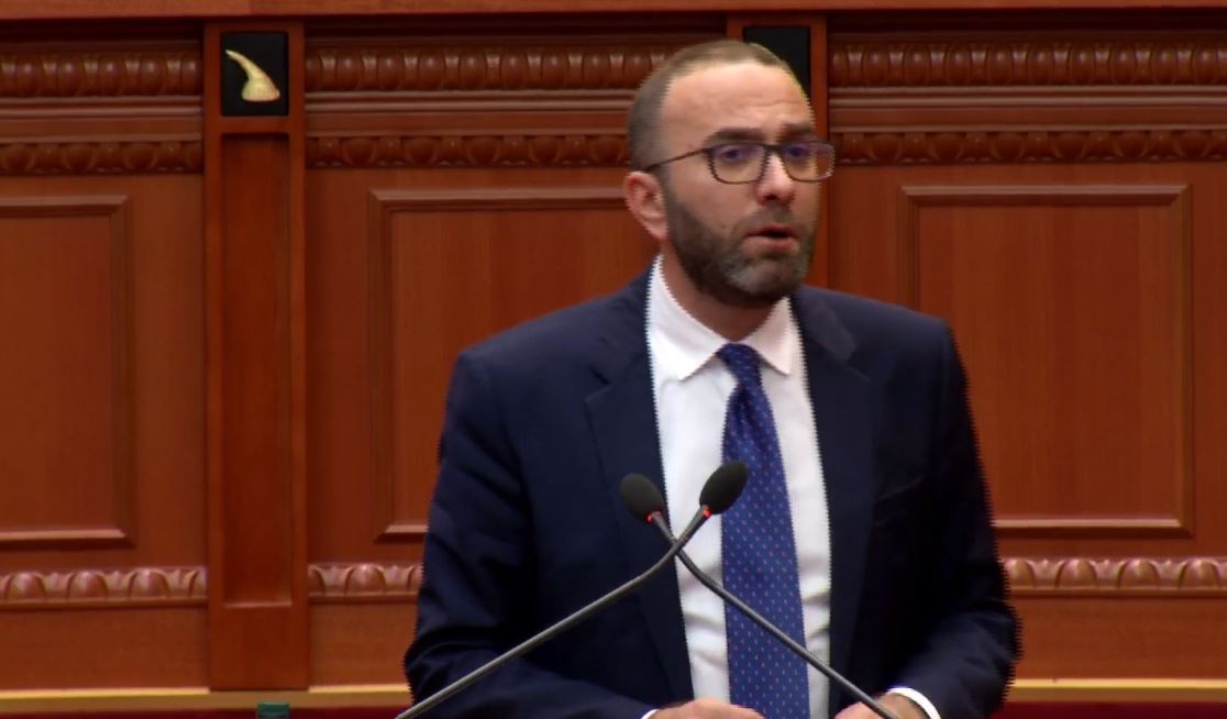 Afera “5D” e radhës? Bardhi akuzon: Balluku dhe zyrtarët e saj, të ...