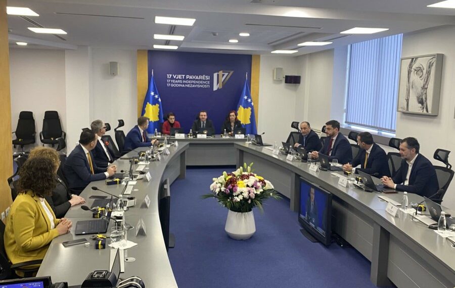 17 vjetori i pavarësisë së Kosovës, Kurti: Sot nderojmë të gjithë ata ...