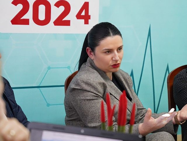 Shkarkohet drejtoresha e spitalit rajonal të Librazhdit/ Fatbardha ...