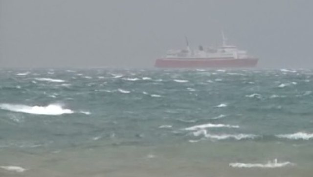 Moti i keq përfshin të gjithë territorin, anulohet lundrimi i anijeve ...