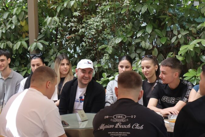 "Përjashtim nga tatimi mbi të ardhurat deri në moshën 25 vjeç"/ Klevis ...