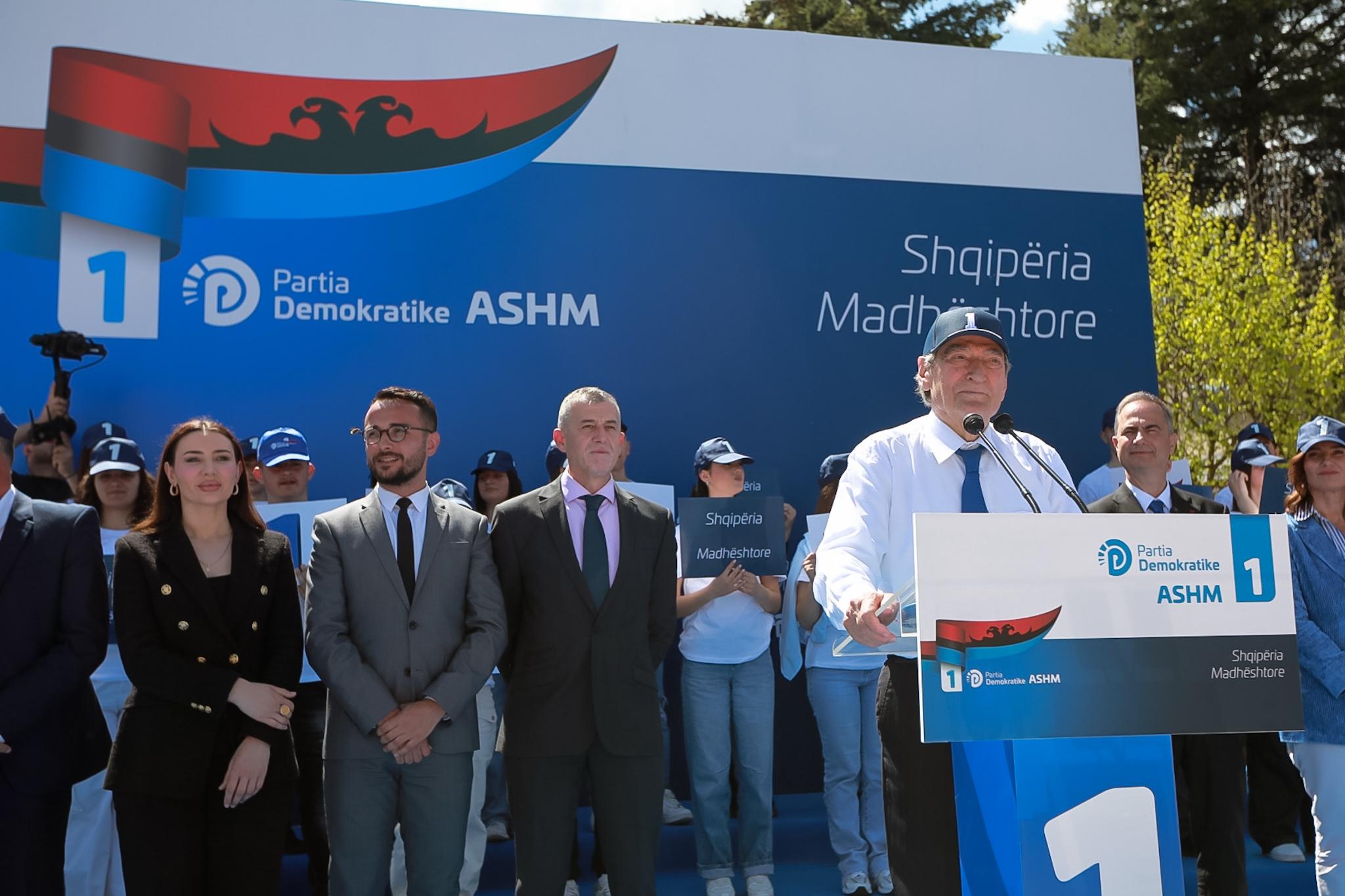 Ja si po zgërlaqet koalicioni Sali Berishës, demokratët kundër kreut të ...