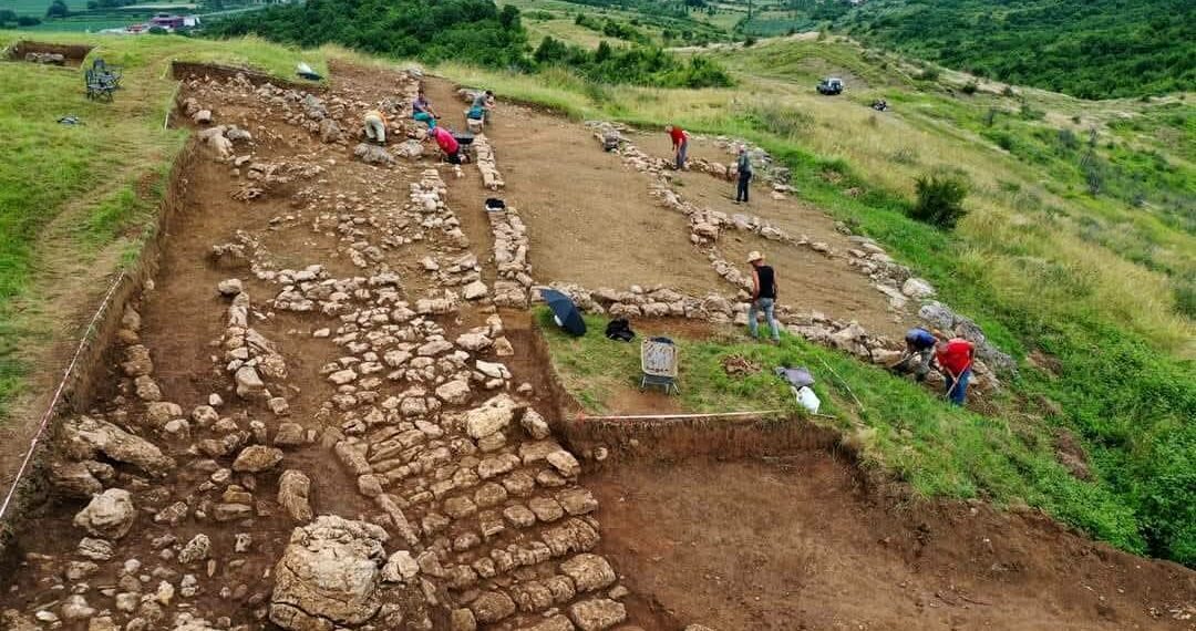 Rreth mbi 1700 monumente të mbrojtura nga shteti janë në territorin e Shqipërisë - Sot News | Lajme