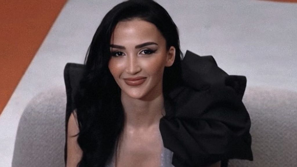 Xheneta bën deklaratën e fortë ndaj moderatores: I ke shkruajtur të dashurit tim - Sot News | Lajme