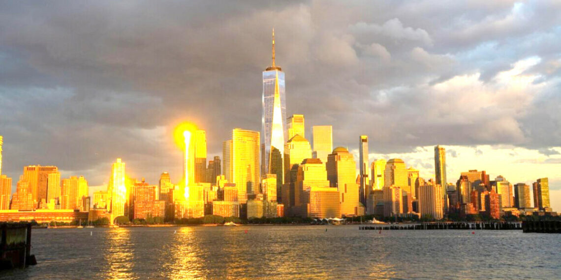 Pritet kolaps i dollarit, ja si “kapiteni Trump” po e çon SHBA-në drejt ...