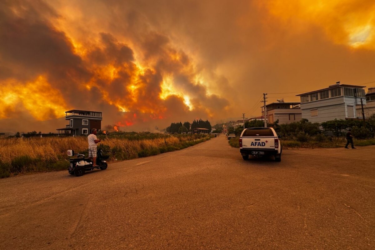 E rëndë/ Në betejë me zjarret, ndërron jetë në krye të detyrës ...