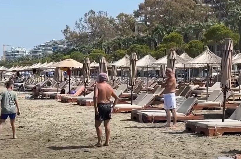 Qytetarët ankohen për zaptimin e plazheve publike në Vlorë/ Deputetja e ...