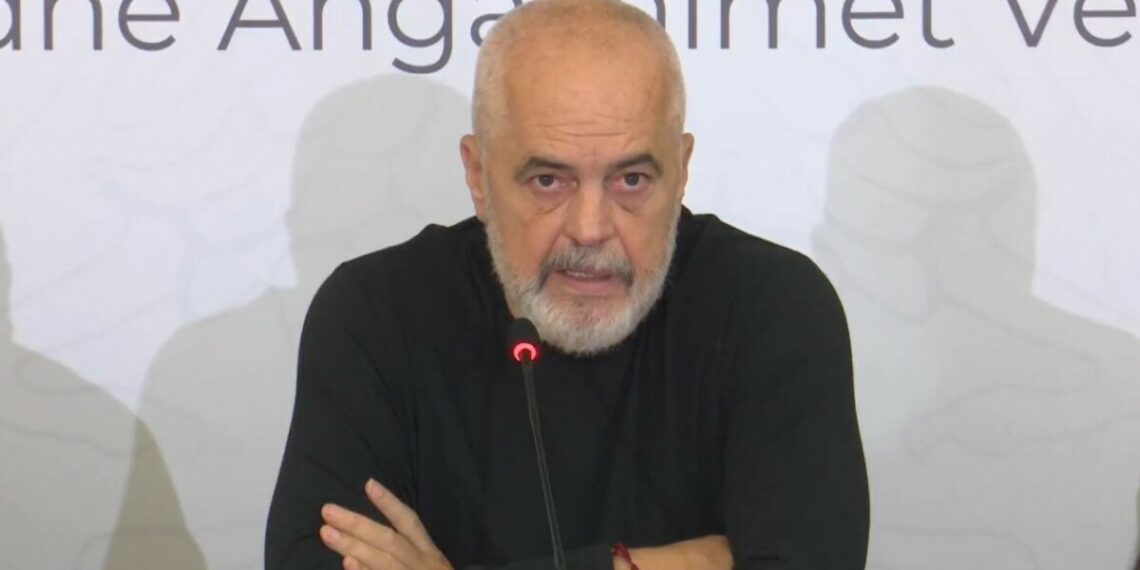 "Vepër e rëndë penale"/ Ndërtimet pa leje në Theth, akuzon Kryeministri ...