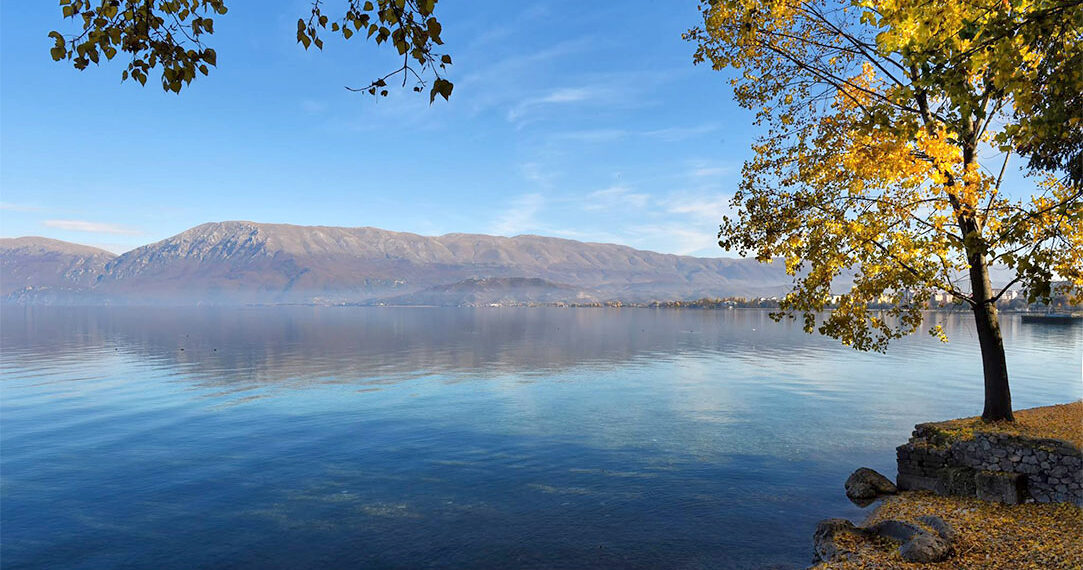 UNESCO pr/vendim për shpalljen e liqenit të Ohrit pasuri në rrezik ...
