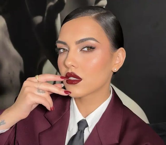 “Më tradhtoi, më mohoi dhe më shkatërroi”/ Livia Brenga shpërthen në rrëfim emocional, kujt i ...