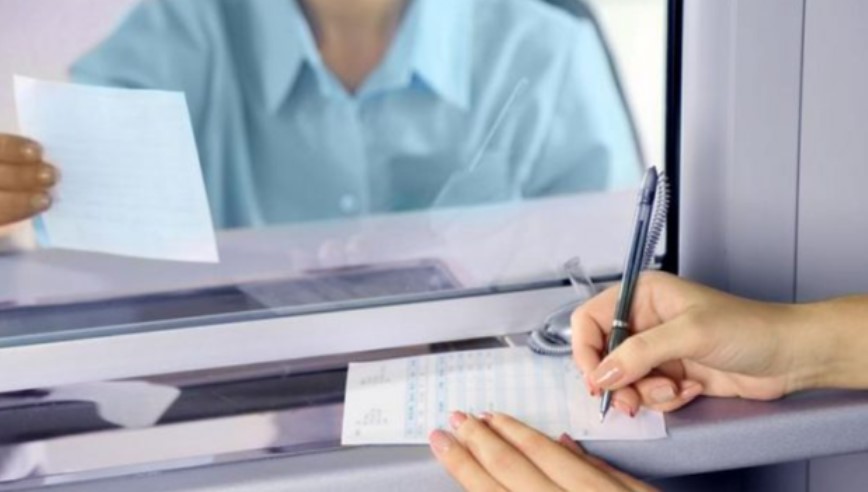 Vetëm 46% e të rriturve në Shqipëri kanë një llogari bankare, sa gjysma ...