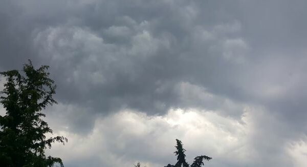 Vranësira dhe reshje shiu, parashikimi i motit për sot, ja sa do të ...