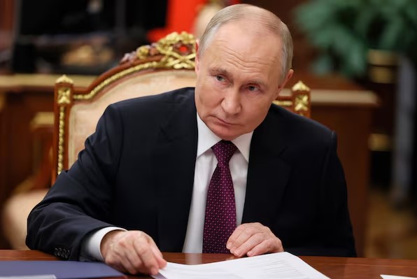 Pas dërgimit të nëndetëseve pranë Rusisë nga Trump, presidenti rus ...