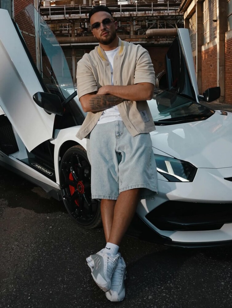 Terror në mes të natës/ Shpërthen lënda plasëse në pallatin e reperit ...